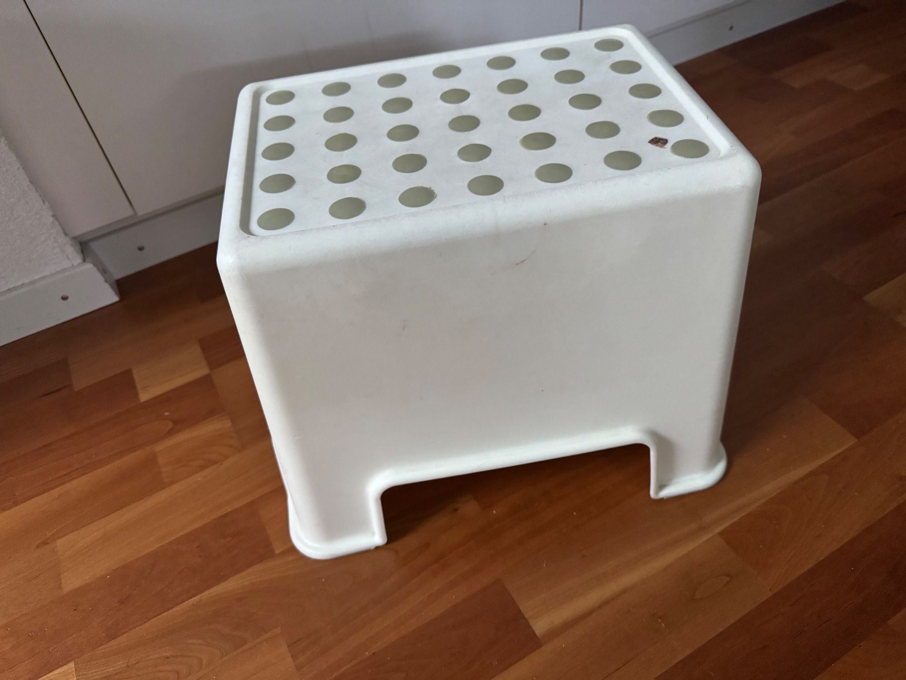 Ikea Schemel/Schämeli hoch (Gebraucht) in Schüpbach für CHF 1 – mit ...