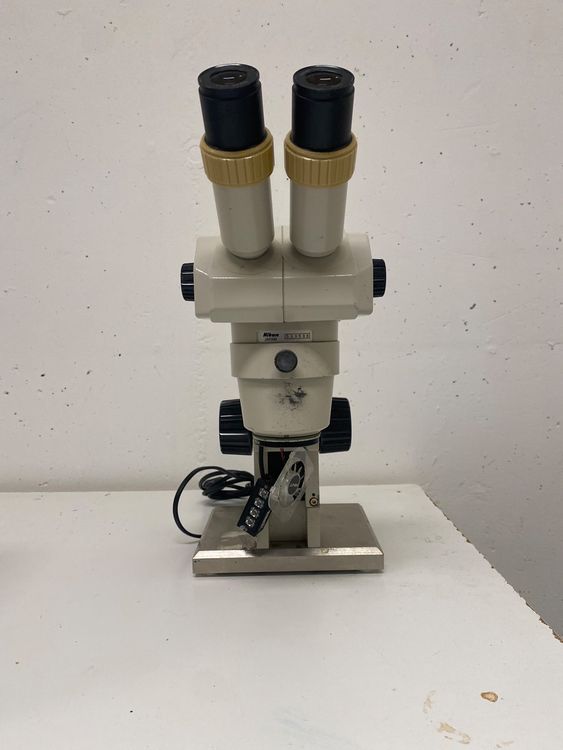 Nikon SMZ-1B Stereomikroskop, Zoom 0.8 -3.5, Okular 10x/21 | Kaufen auf ...