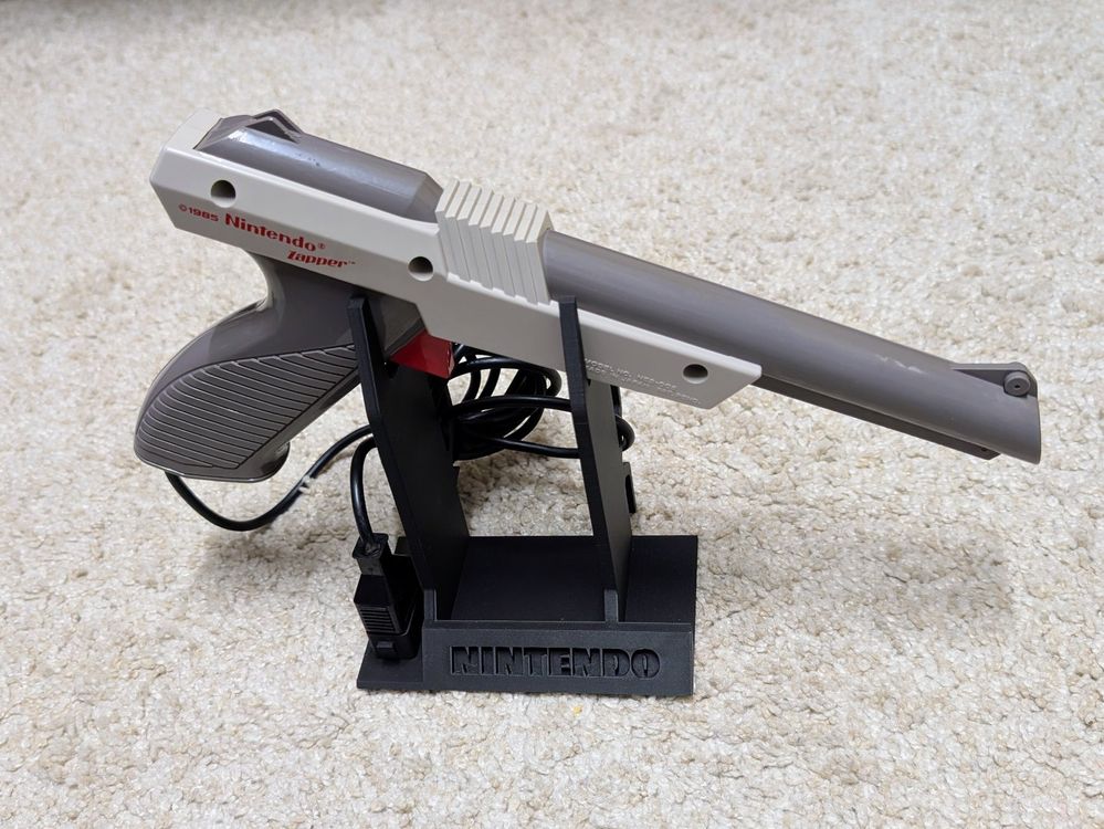 Nintendo Entertainment System (NES) Zapper mit Halter (Gebraucht) in ...