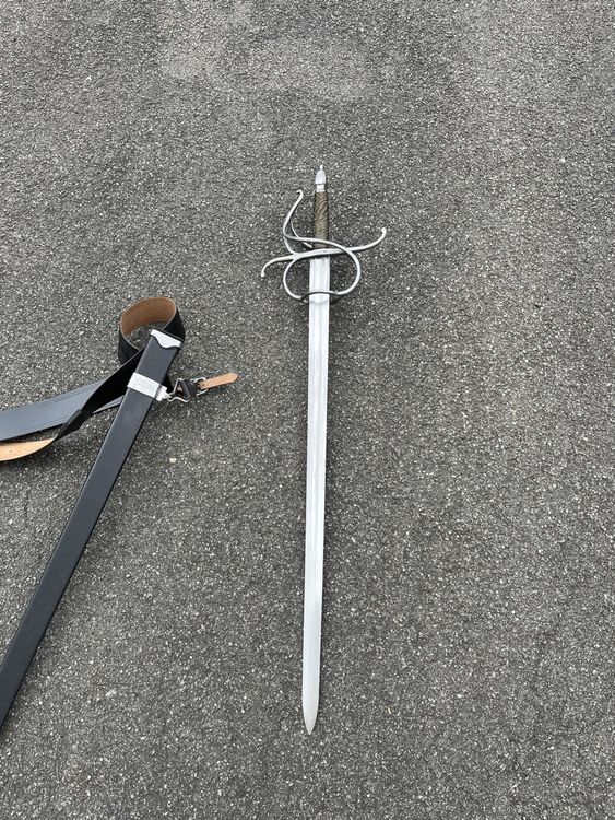 Arme / épée avec fourreau (Gebraucht) in St-Prex für CHF 109 – mit ...