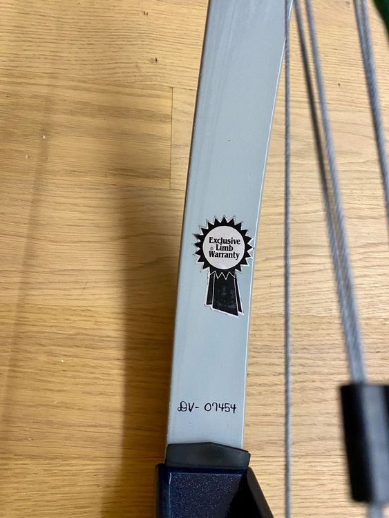 Seltener Compoundbogen Bear Delta V (Gebraucht) in Zürich für CHF 120 ...