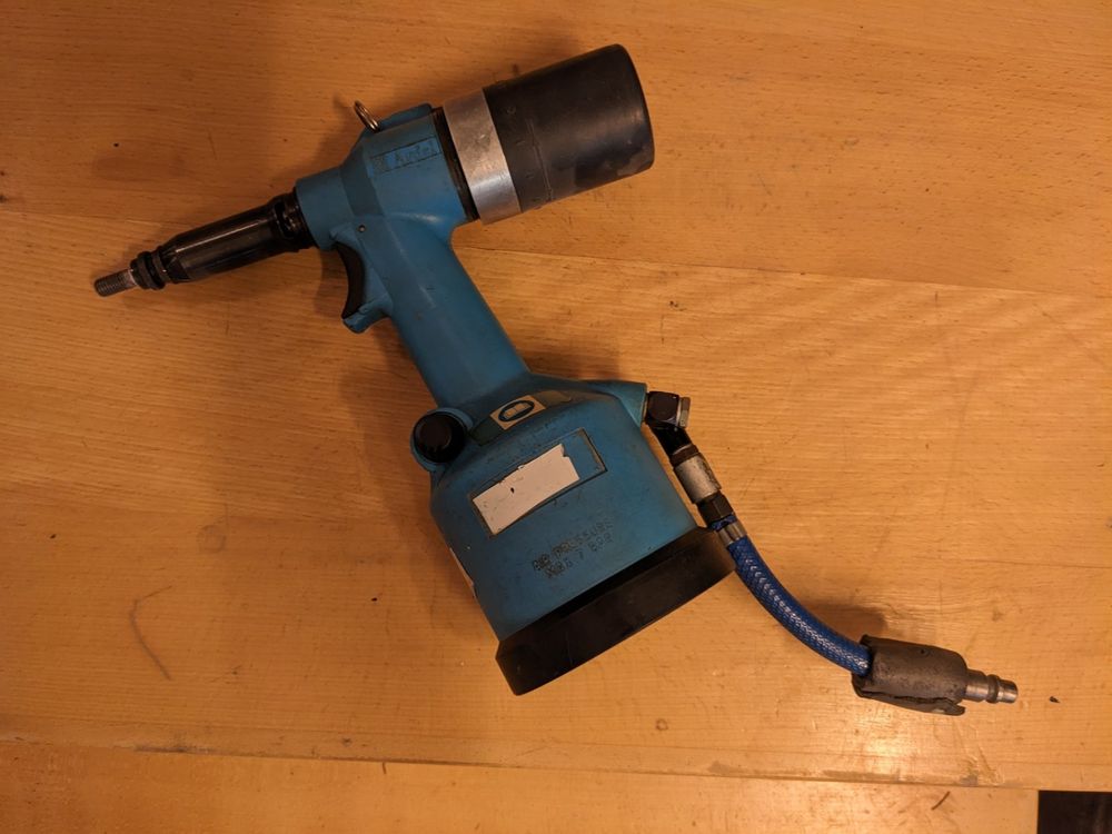 Avdel 74200 Setzapperat Blindnietmutter (Gebraucht) in Lostorf für CHF ...