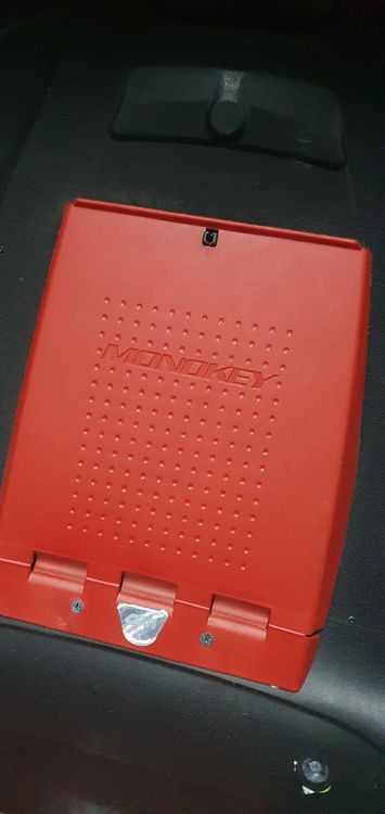 Givi Maxia Topcase (Gebraucht) in sessa für CHF 50 – mit Lieferung auf Ricardo kaufen