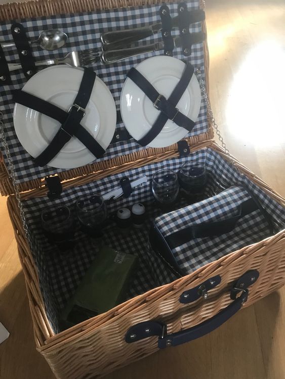 Picknick Korb mit Geschirr | Kaufen auf Ricardo