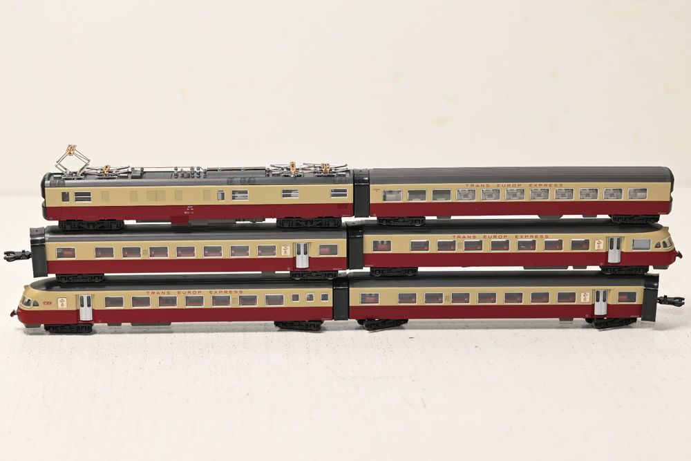 TEE Zug 6 teilig Kato Spur N ohne OVP , läuft einwandfrei | Kaufen auf ...