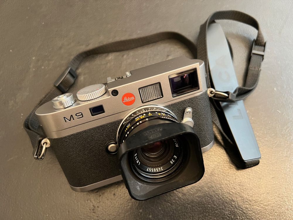 Leica M9 und Summicron f2.0 35mm (Gebraucht) in Coppet für CHF 1950 – mit Lieferung auf Ricardo ...