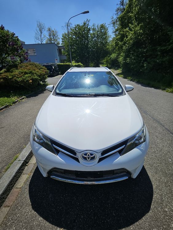 Toyota Auris Hybrid (Gebraucht) in Zürich für CHF 3000 – nur Abholung auf Ricardo kaufen