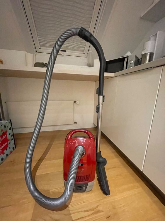 Miele Staubsauger Compact C2 Cats snd Dogs (Gebraucht) in Zumikon für ...