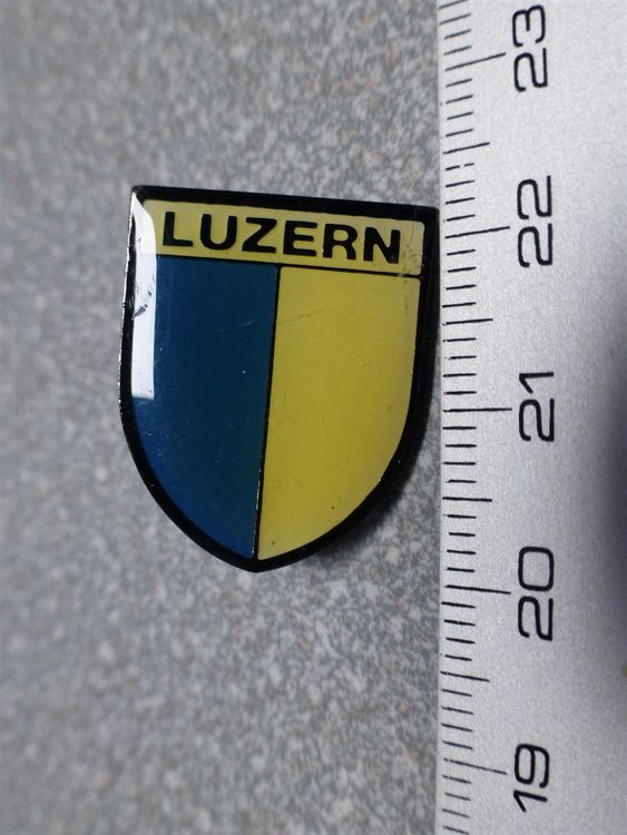 PIN SCHWEIZ Kanton Wappen Kantonswappen (Gebraucht) in Gränichen für CHF 3 – mit Lieferung auf ...
