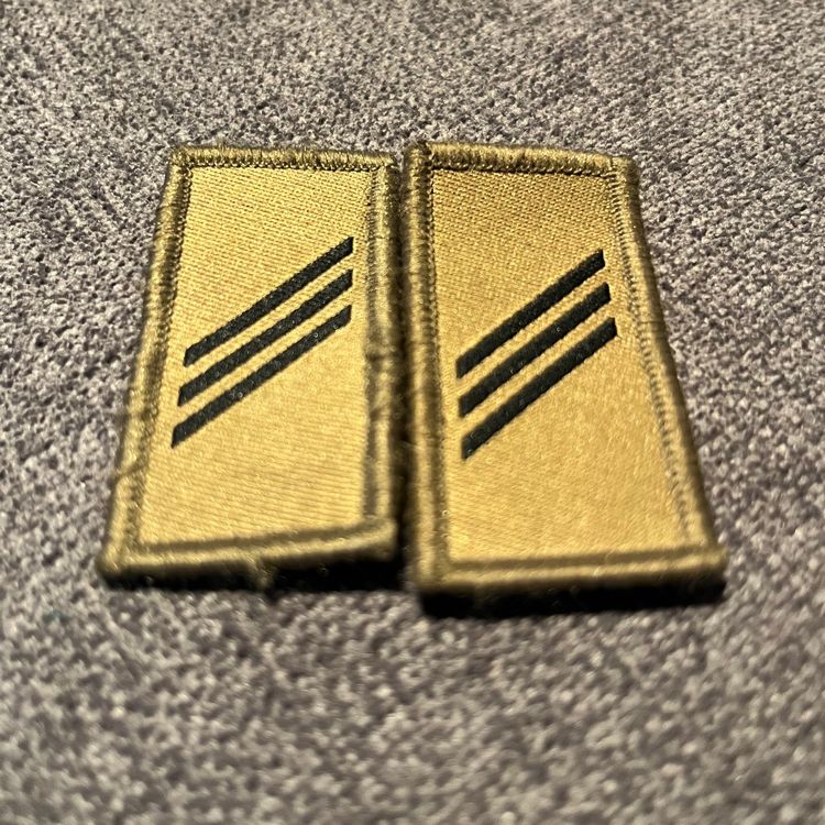 Militärabzeichen Gradabzeichen Obergefreiter (Obgfr) (Gebraucht) in ...