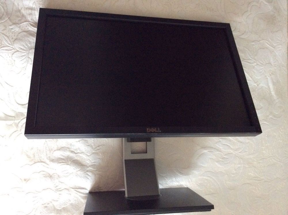 DEFEKT, Monitor Dell 24 Zoll, Licht (Defekt) in Regensdorf für CHF 2 ...