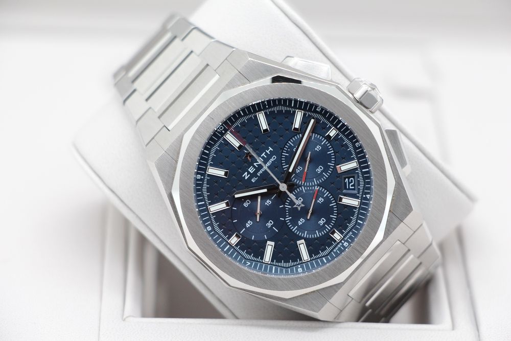 Zenith Defy Skyline Chrono 42mm, 1. Hand, Full-Set (Gebraucht) in Zug ...