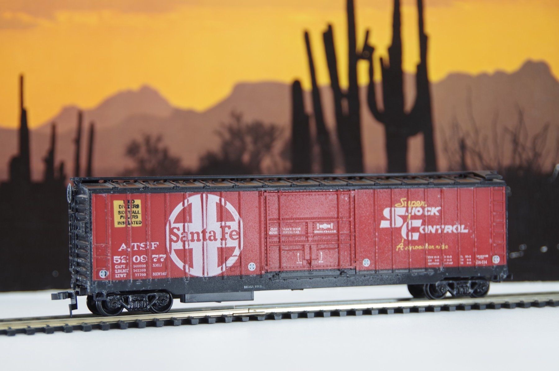 Athearn H0 Reefer 50" Santa Fe, Outside braced Kühlwagen/USA (Gebraucht ...