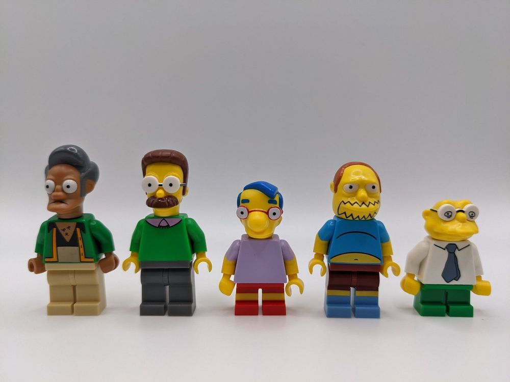 Lego The Simpsons Apu, Ned, Milhouse, Comic Buch Verkäufer (Gebraucht ...