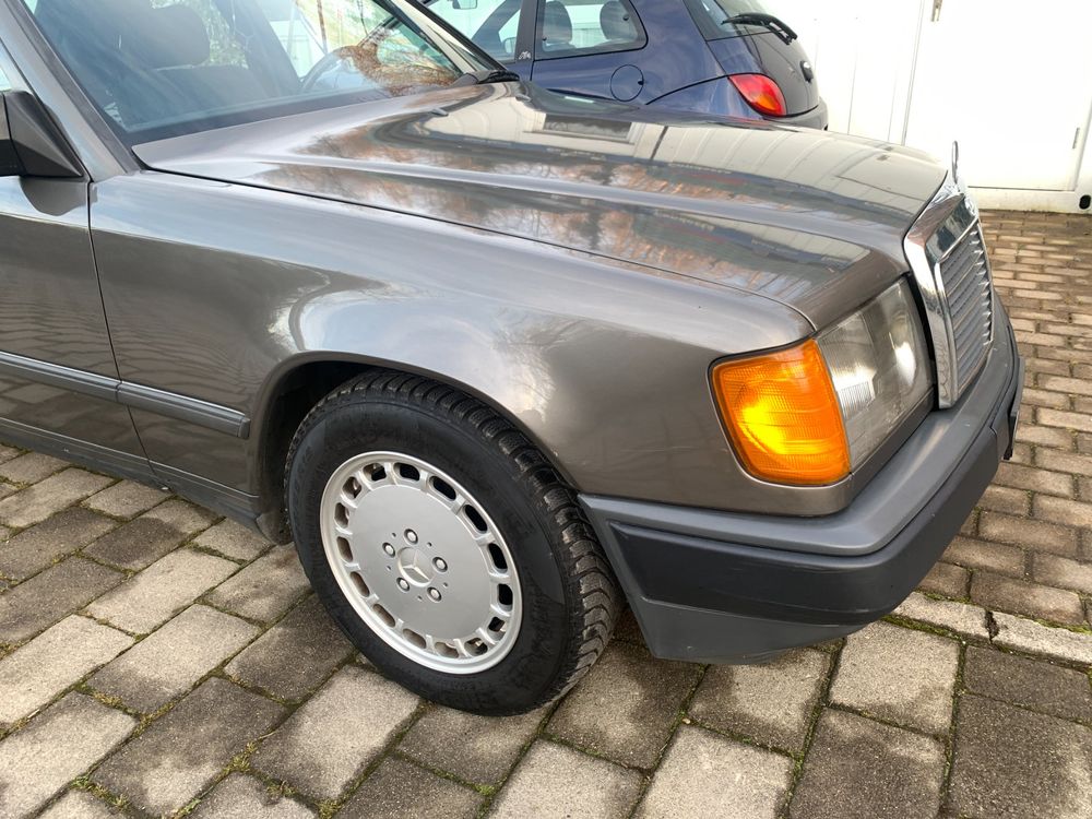 Mercedes Benz 300D, W124 mit Klimaanlage, Automat, ASD, ... (Gebraucht ...