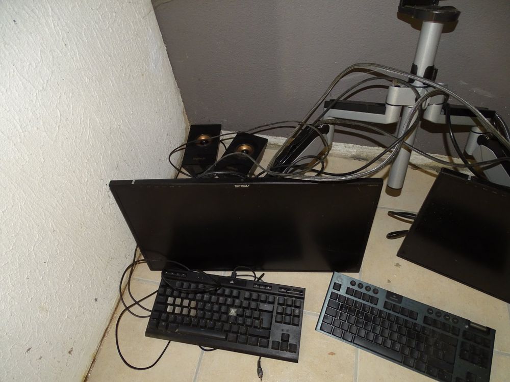 Laptop Computer Gaming PC Set mit Monitor Bildschirm (Gebraucht) in ...