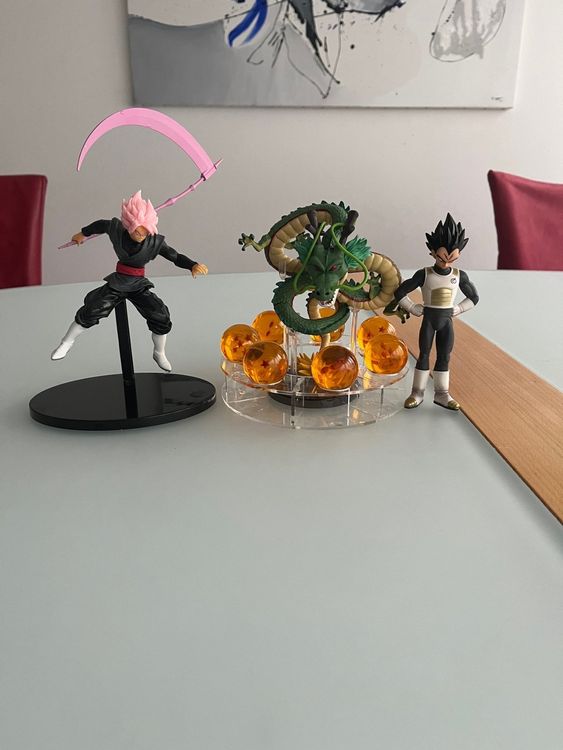 Dragonball und 2 Figuren (Gebraucht) in Amriswil für CHF 20 – nur Abholung auf Ricardo kaufen
