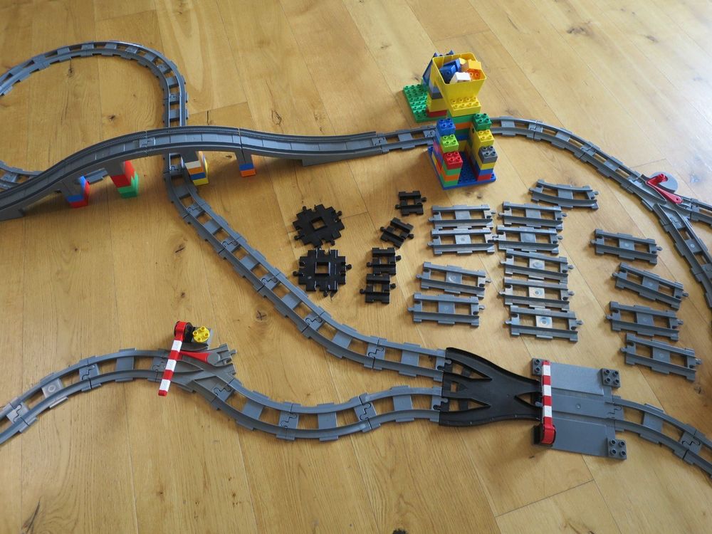 Lego Duplo Eisenbahn elektrische Lok 5kg (Gebraucht) in Hettlingen für ...