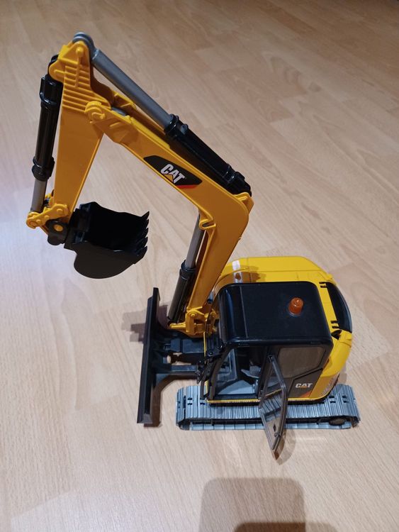 Bruder Bagger CAT Mini | Kaufen auf Ricardo