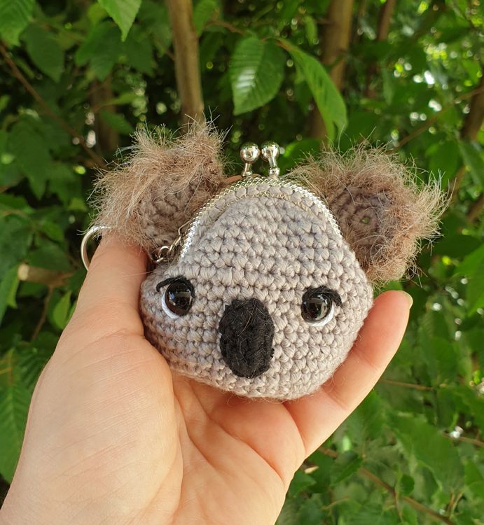 Amigurumi Schlüsselanhänger mit Koala Bär Geldbörse (Neu (gemäss Beschreibung)) in Gelterkinden ...