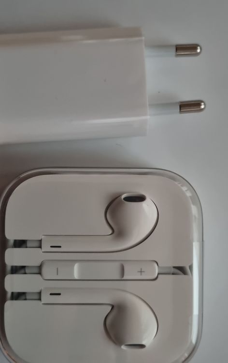 Apple EarPods und Adapter original verpackt (Neu und originalverpackt ...