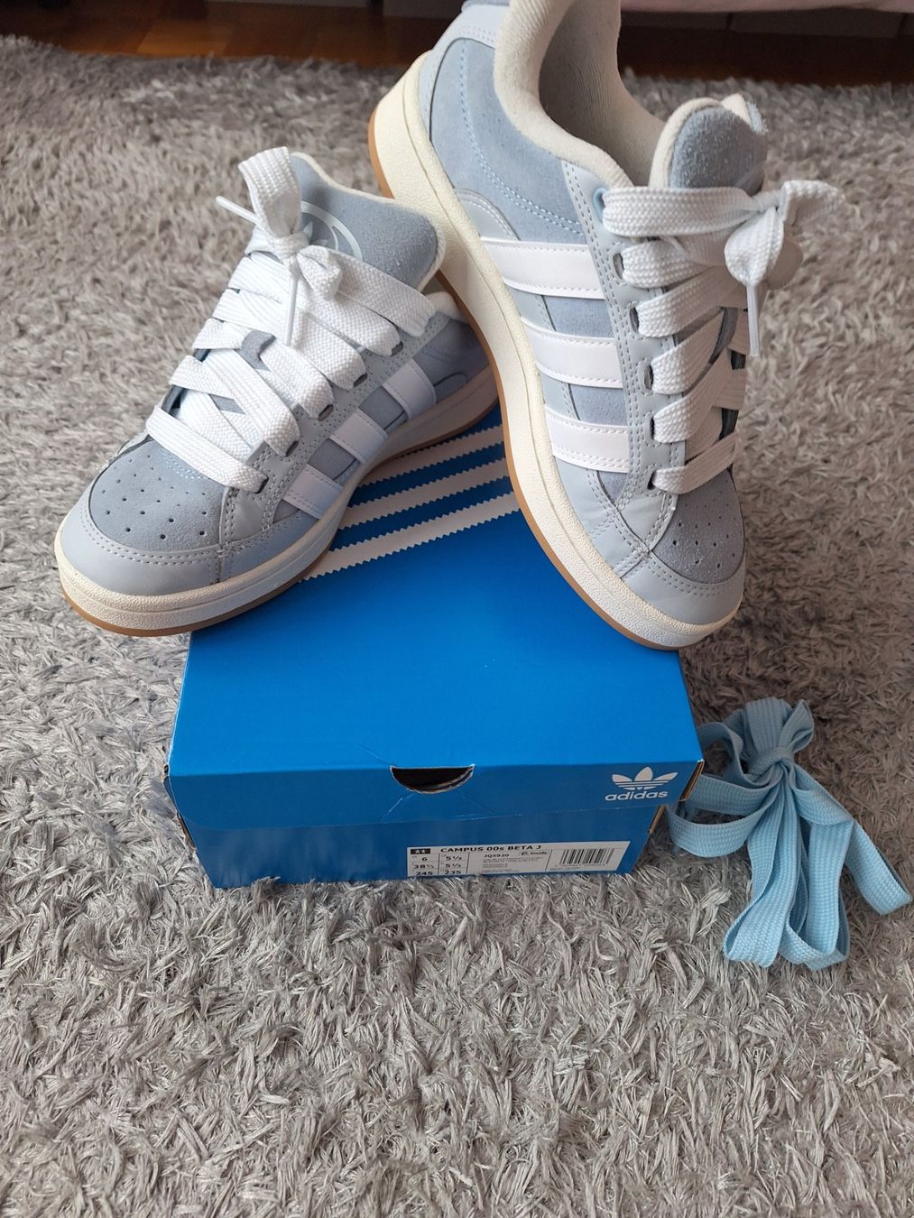 Chaussures adidas Campus 00s Beta J taille 38 2/3 (Neuf (Voir ...