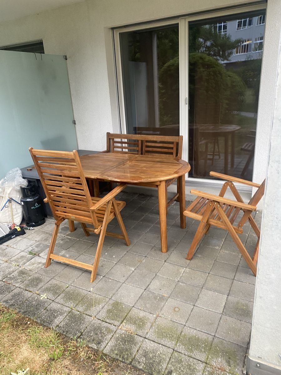 Gartentisch Akazie Oval mit 4 Stühlen und Bank guter Zustand (D ...