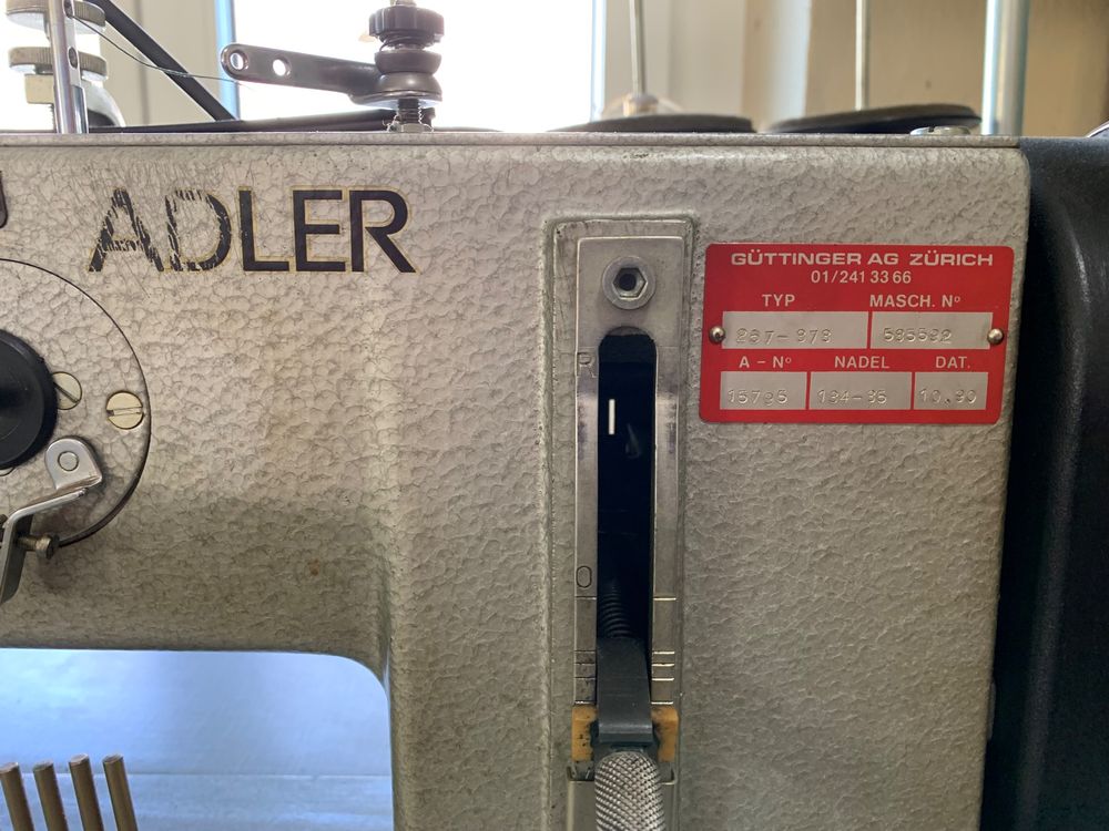 Machine à coudre professionnelle Adler 267 avec bordeur (Gebraucht) in ...