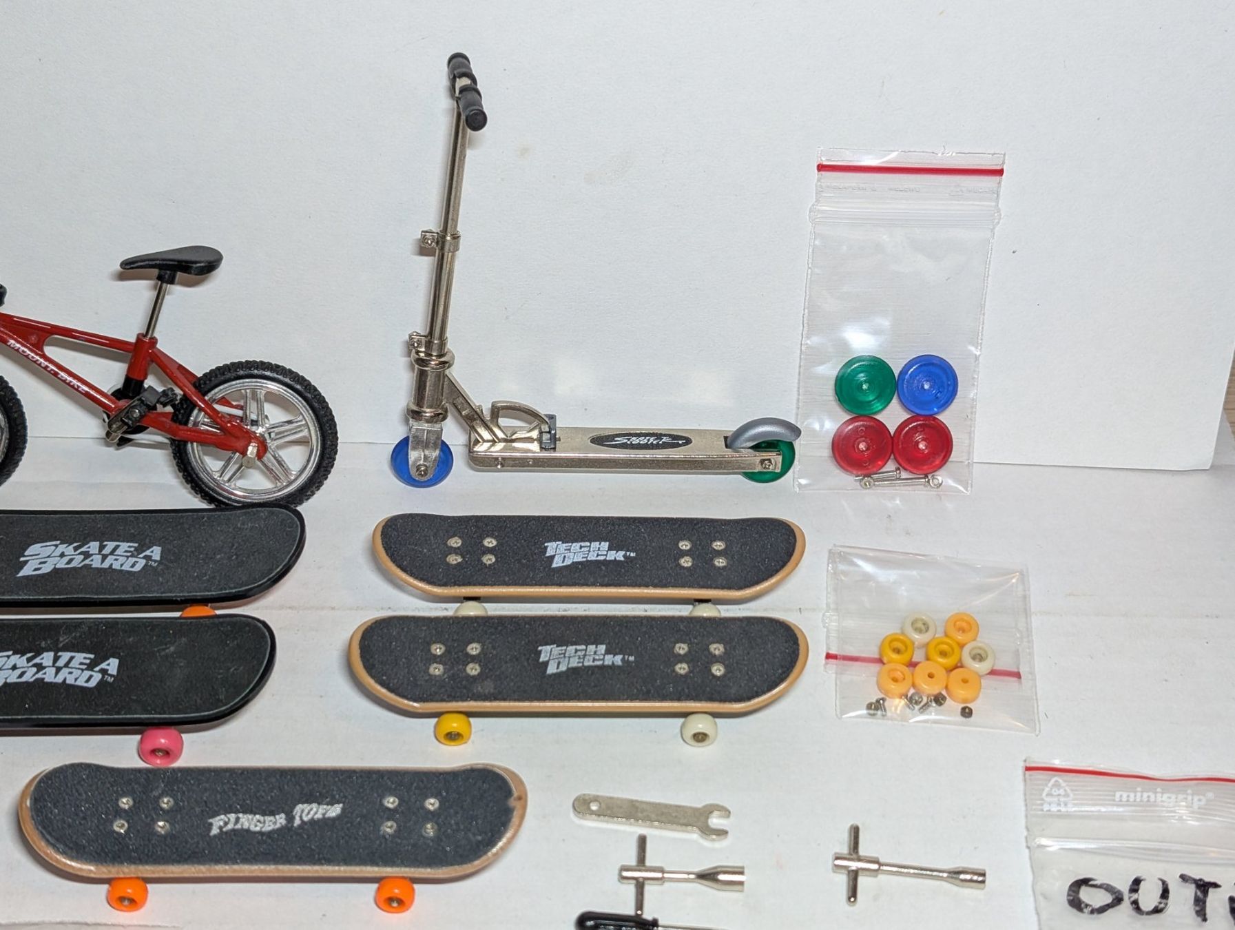 Tech Deck et Finger BMX Scooter (D'occasion) à Gland pour CHF 1 – avec ...