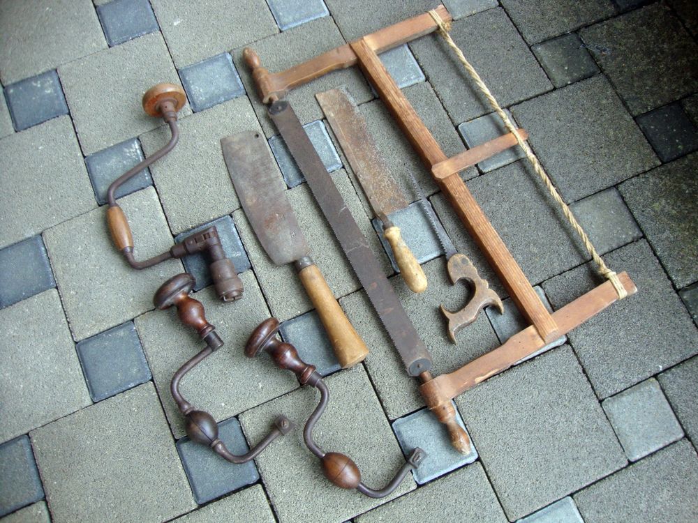 Alte Werkzeuge Holzsäge Handsäge Bogensäge Handbohrer (Gebraucht) in ...