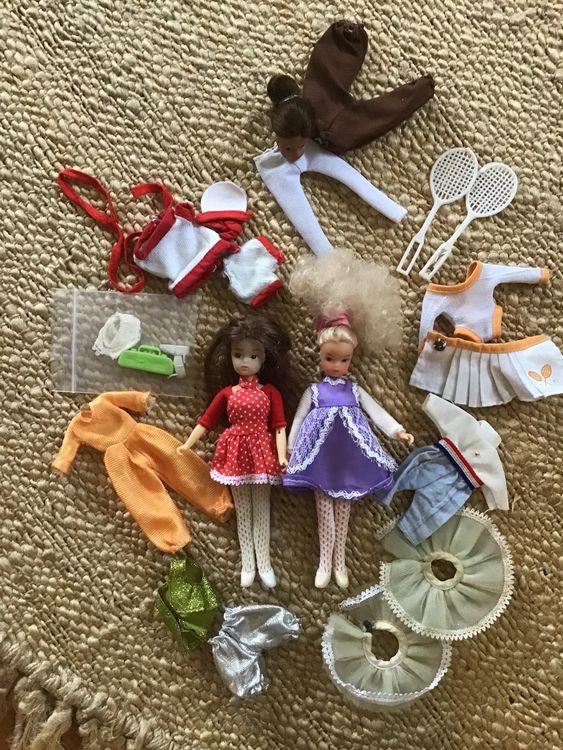 Vintage mini Sindy (Barbie) Simba Pamela mit vielen Kleidern | Kaufen ...