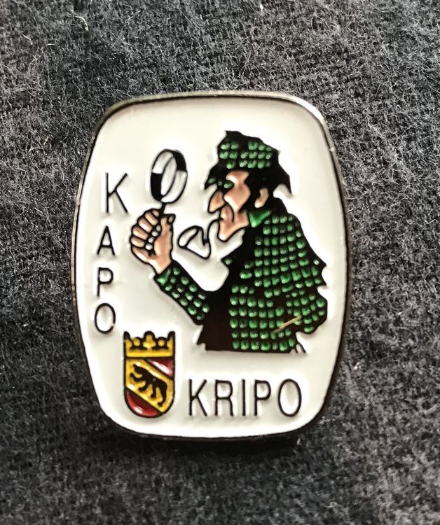 PIN POLIZEI KAPO KRIPO (Gebraucht) in Ostermundigen für CHF 2.2 – mit ...