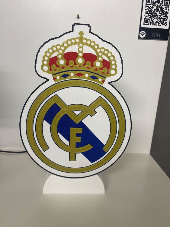 Real Madrid Logo mit LEDs (Neu (gemäss Beschreibung)) in Luzern für CHF ...