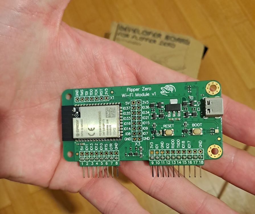 Flipper Zero WiFi Devboard NEU (Neu und originalverpackt) in Engelburg für CHF 49 – mit ...