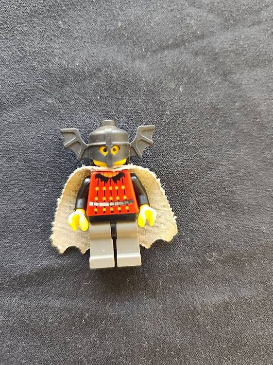 Legofigur - Fright Knights - Bat Lord with Cape (Gebraucht) in Altdorf ...