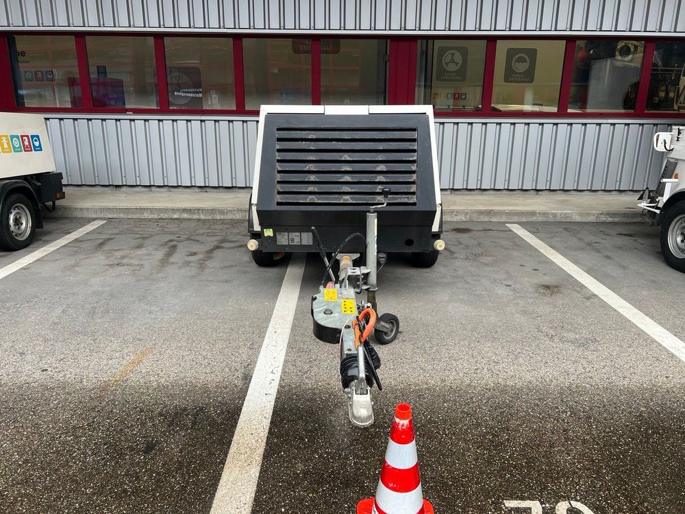Käser M64 - Kompressor Anhänger (Gebraucht) in Küsnacht ZH für CHF 11290 – nur Abholung auf ...