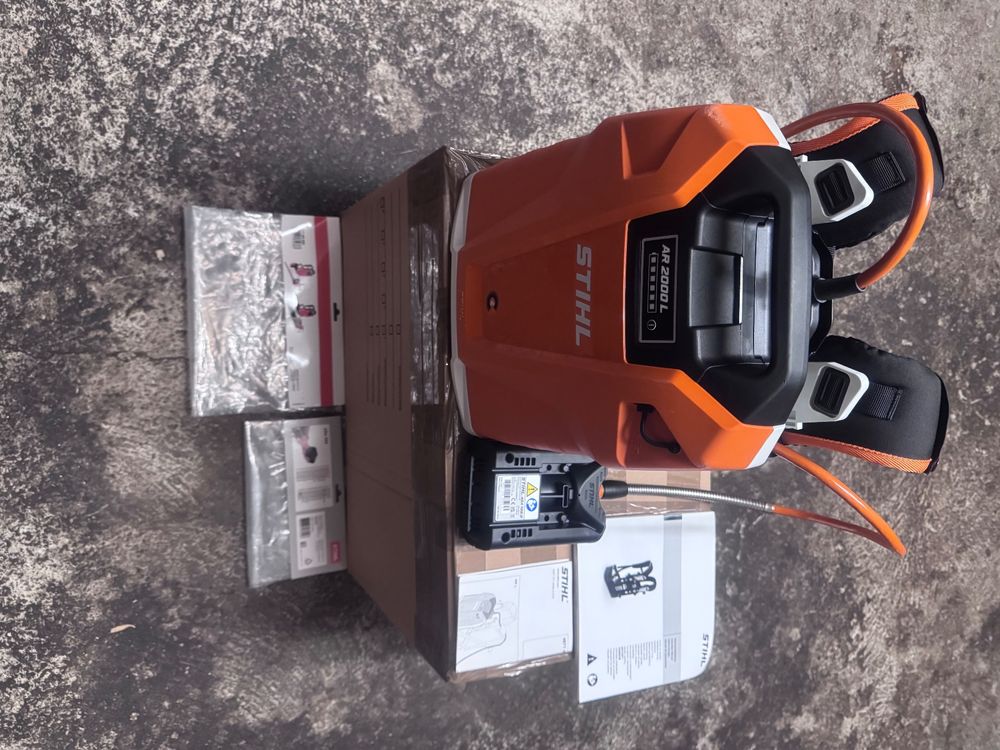 Neuwertige STIHL Rückentragbarer Akku AR 2000 L (Neu (gemäss ...