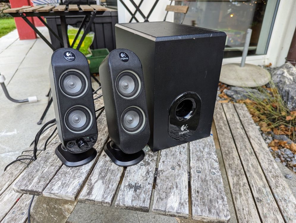 Logitech X-230 2.1 Soundsystem 32 Watt (Lautsprecher + Bass) (Gebraucht ...