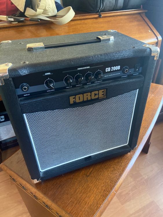 Hohner Force CD 200B | Kaufen auf Ricardo