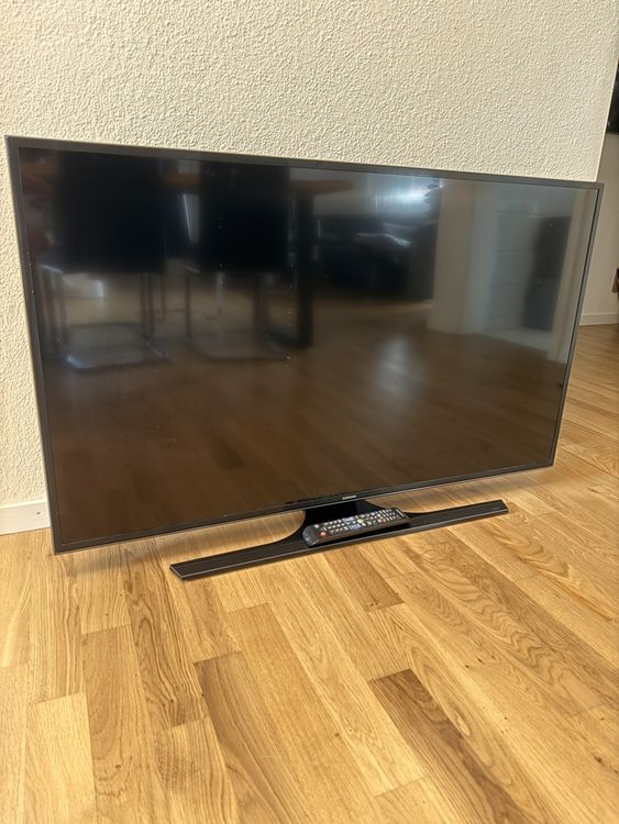 Samsung SmartTV UHD 120cm/48‘ (Gebraucht) in Fehraltorf für CHF 92 ...