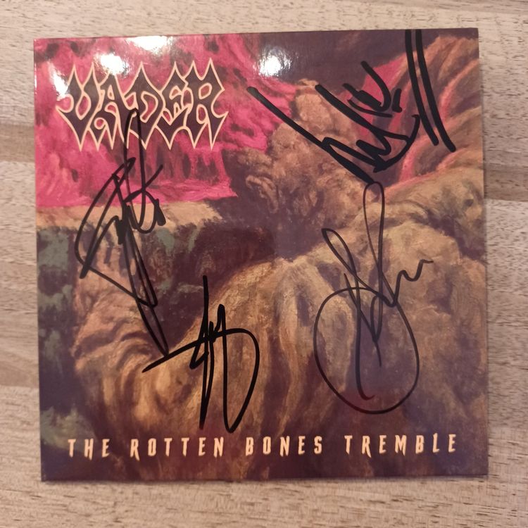 VADER - The Rotten Bones Tremble 7" komplett signiert!! (Neu (gemäss ...
