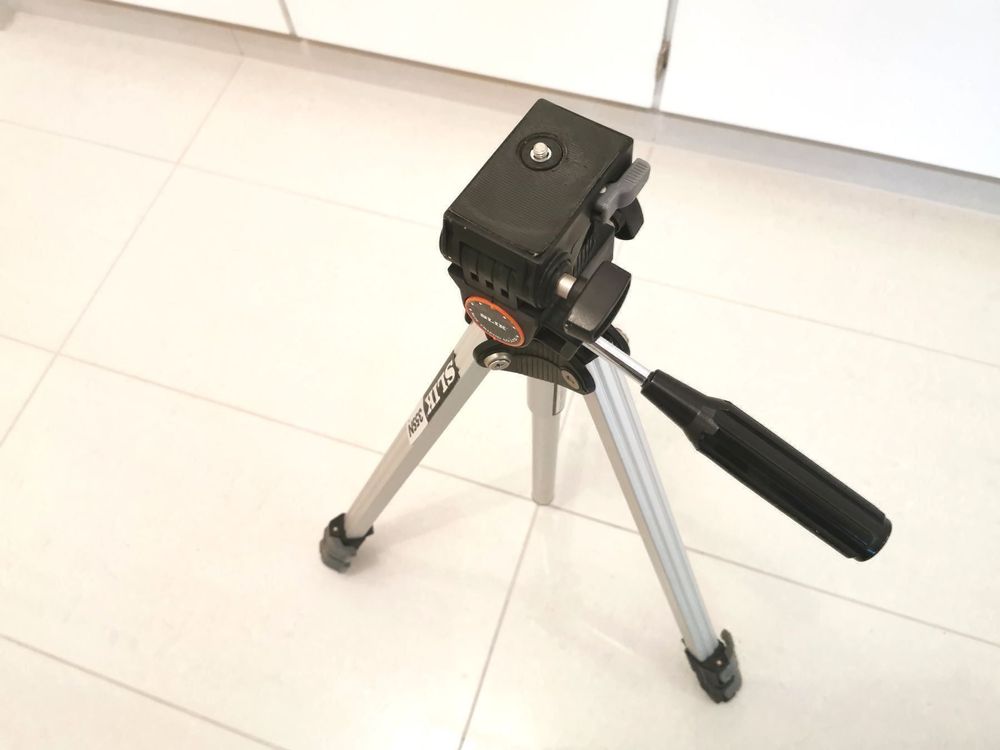 Stativ SLIK 35SN, Aluminium (Gebraucht) in Riedholz für CHF 15 – mit ...