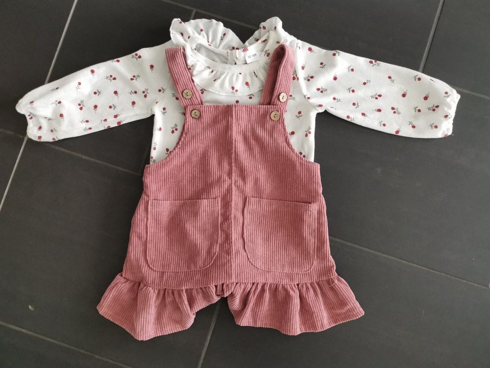 Kleiderset Herbst/Frühling gr. 86 (Gebraucht) in Unterentfelden für CHF 6.5 – mit Lieferung auf ...