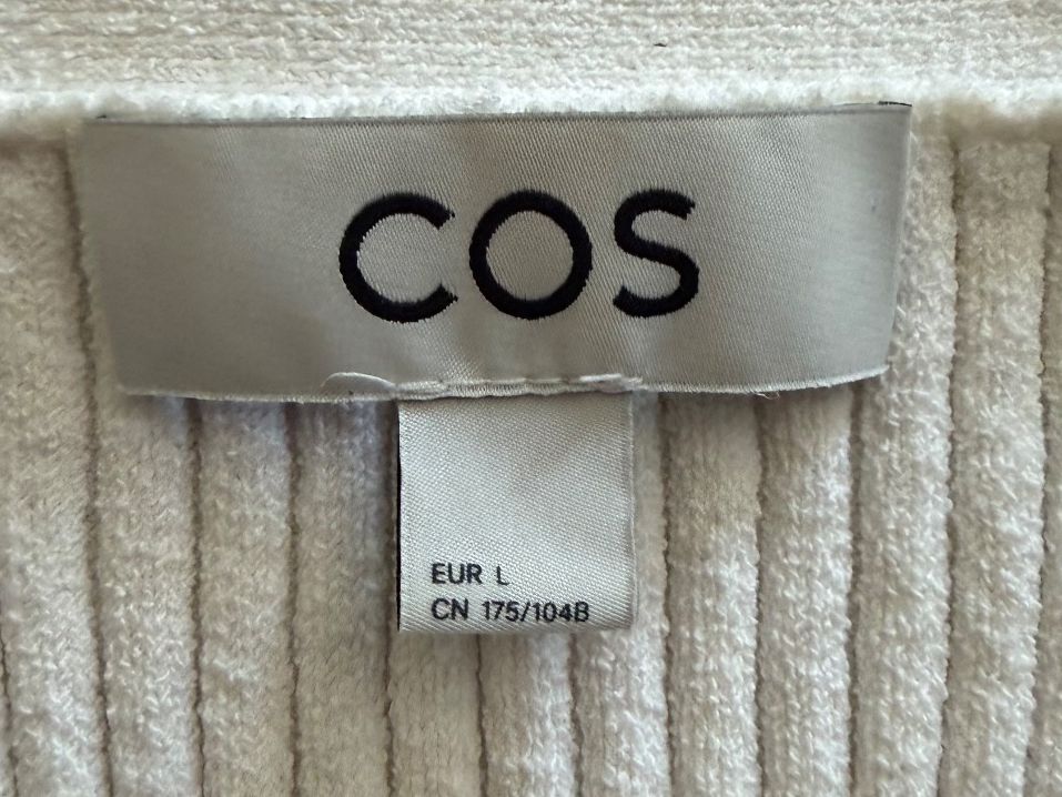 Robe COS (Gebraucht) in Courchapoix für CHF 40 – mit Lieferung auf ...