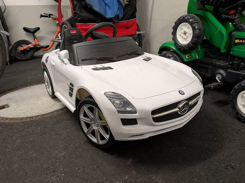 Mercedes-Benz AMG Elektroauto für Kinder (Gebraucht) in Felsberg für CHF 60 – nur Abholung auf ...