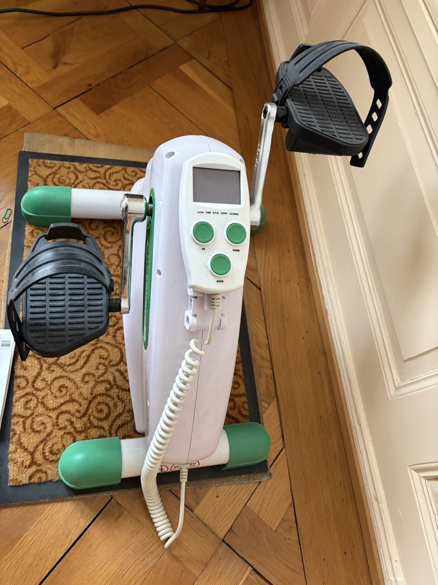 Moves OXYcycle 2: Mini-Heimtrainer für Fitness, Top Zustand! (Gebraucht ...