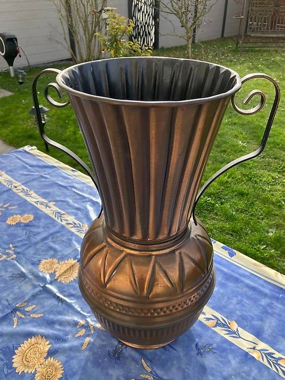Vase / Amphore (D'occasion) à St-Barthélemy VD pour CHF 20 – retrait ...
