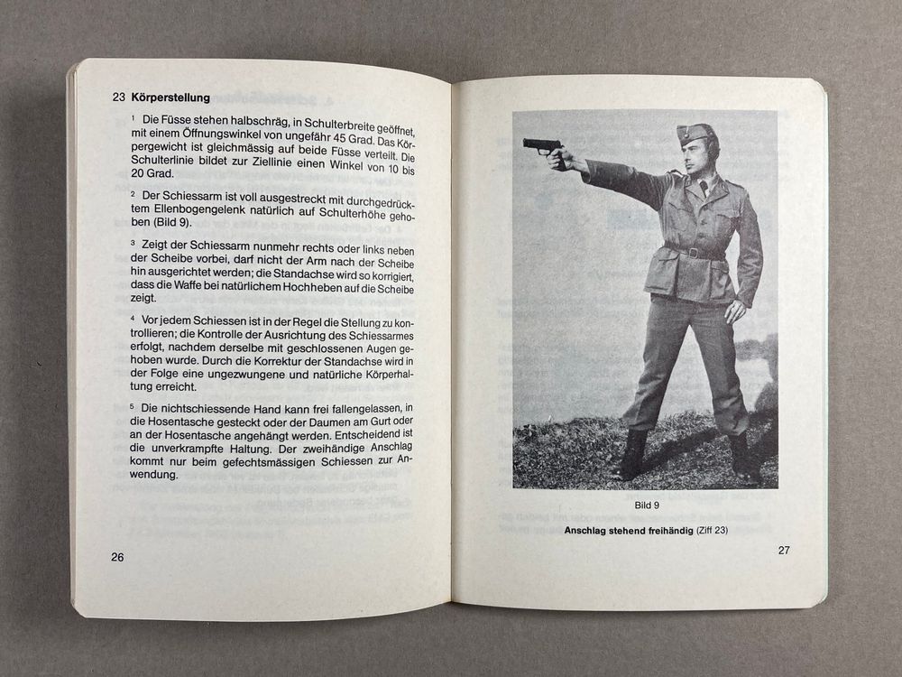 Reglement 53.102 d, "Die Pistolen", 1978, Militär, Armee (Gebraucht) in ...