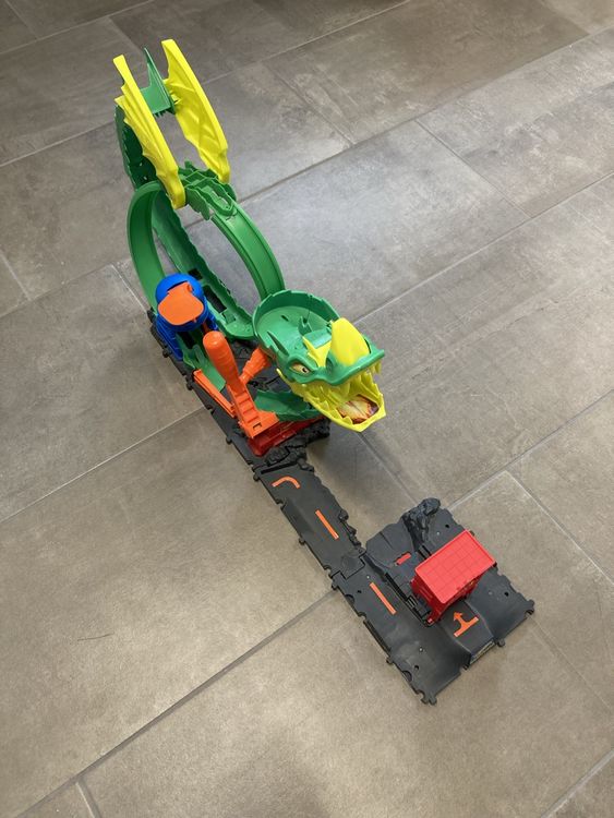 Hot Wheels Drachenbahn