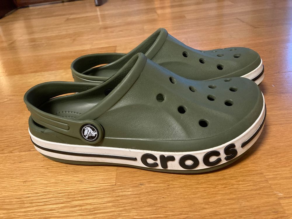 Crocs Sandalen Gr.34-35, Gr. J3 Kids (Gebraucht) in für CHF 22 – mit Lieferung auf Ricardo kaufen